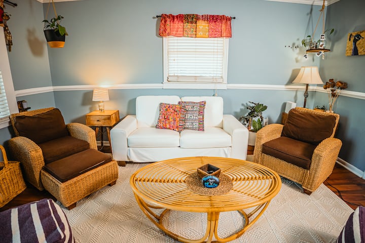 Quirky, Fun 3bd Charleston&folly Lg Fenced Yd - James Island, SC