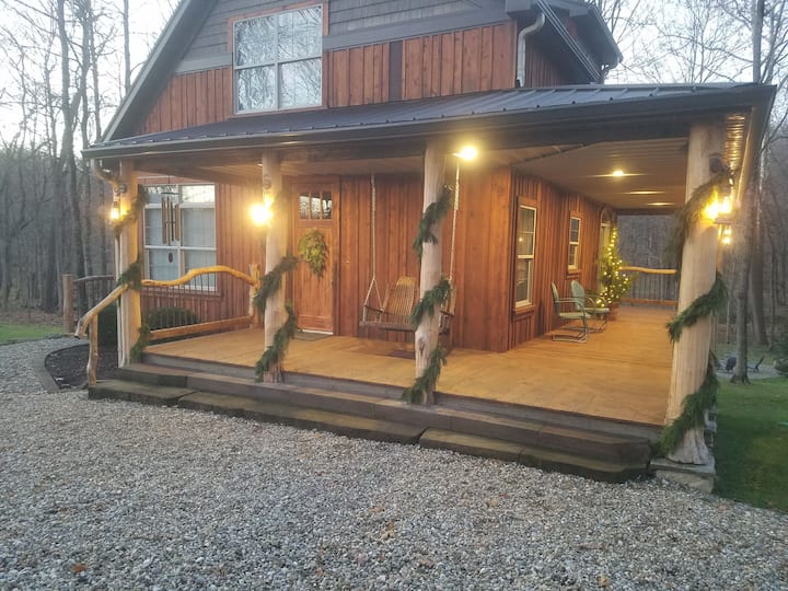 Creekbank Chalet - Mohican Township