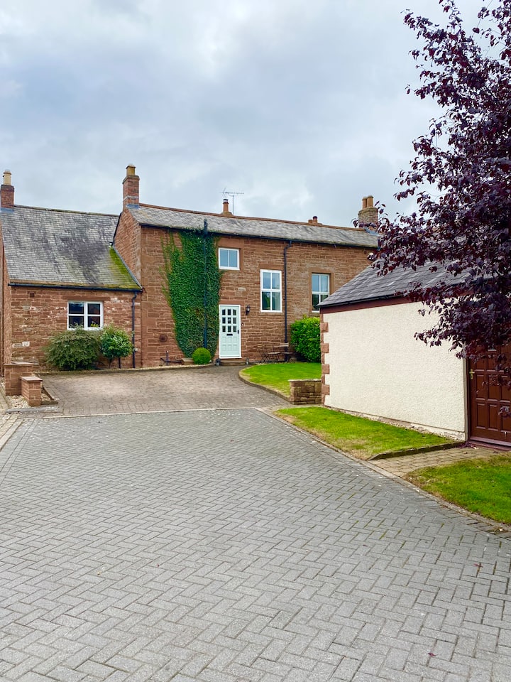 Cosy Cumbrian Barn Conversion - Carlisle