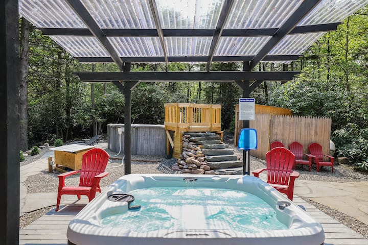 A Mountain Oasis/pocono Getaway W/ Hottub/gameroom - Kalahari Indoor Waterpark, Pocono Manor