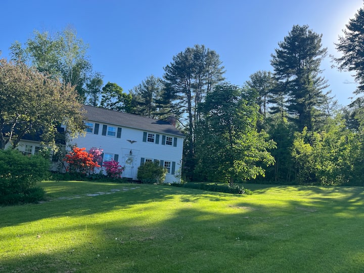 Home Sweet Family Home - Ashmere Lake, MA