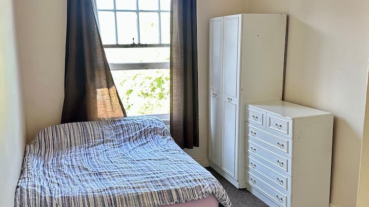 Private Room | Wi-fi | Hull Hu6 - Kingston upon Hull