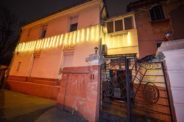 Central Villa - Bükreş