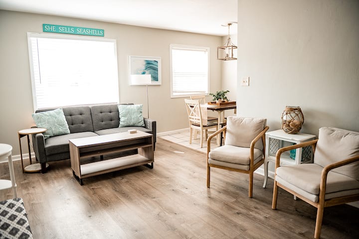 Condo Living Just Steps From The Sand - Virginia Beach, VA