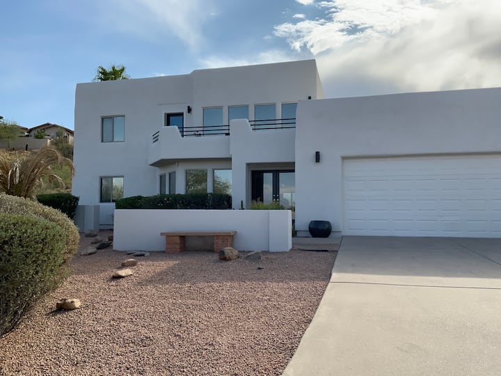 Beautiful Private Acreage Home; Views And Htd Pool - Fountain Hills, AZ