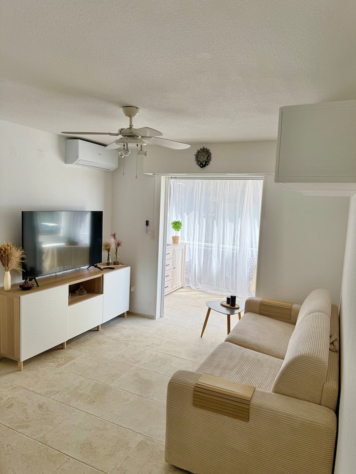 Encantador Apartamento De 32m2 T2, Vista Parcial Al Mar, A 5 Metros De Las Playas - Le Castellet