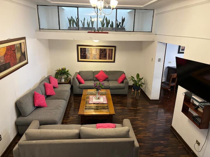 Casa 4.5 Baños Amplios Ambientes Bbq Lav/secadora - Lima