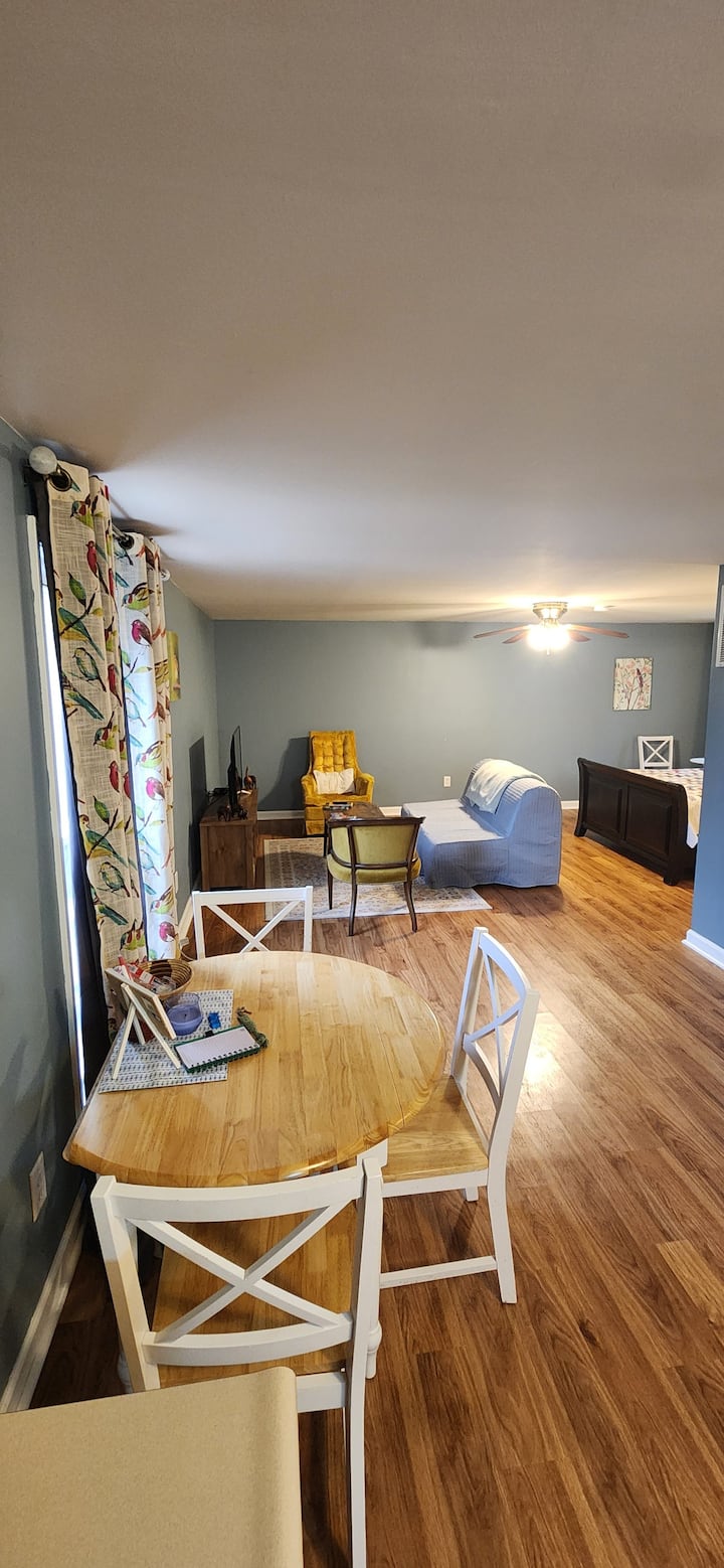 Comfy Carriage House, Close To Downtown - Indianapolis