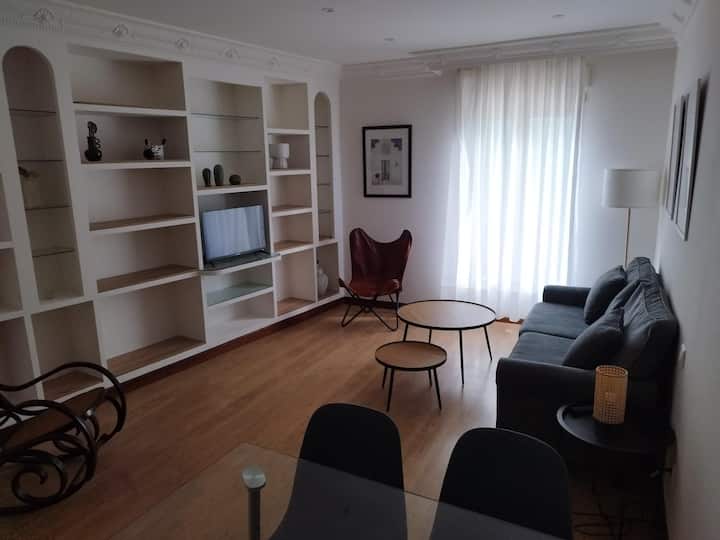 Apartamento Céntrico, Moderno Y Con Luz - Santander
