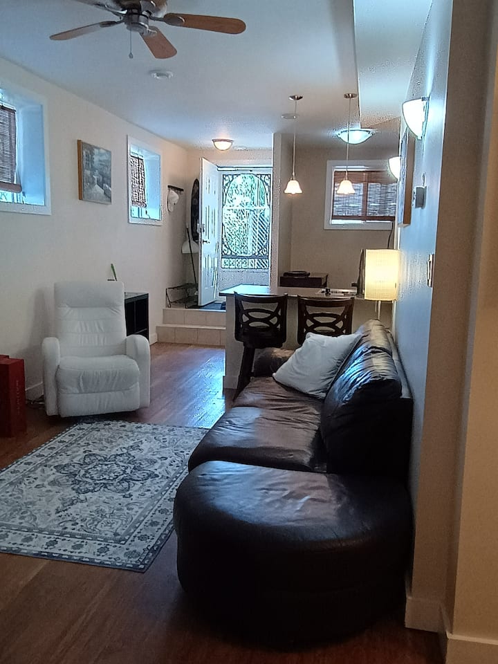 Cozy 2 Bedroom - St. Albert