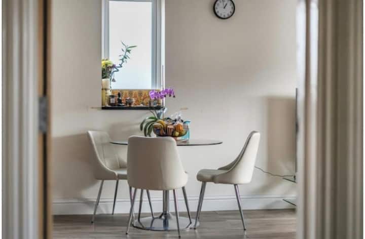Modern 2br Flat In Maidenhead /Sleeps 6 - Beaconsfield