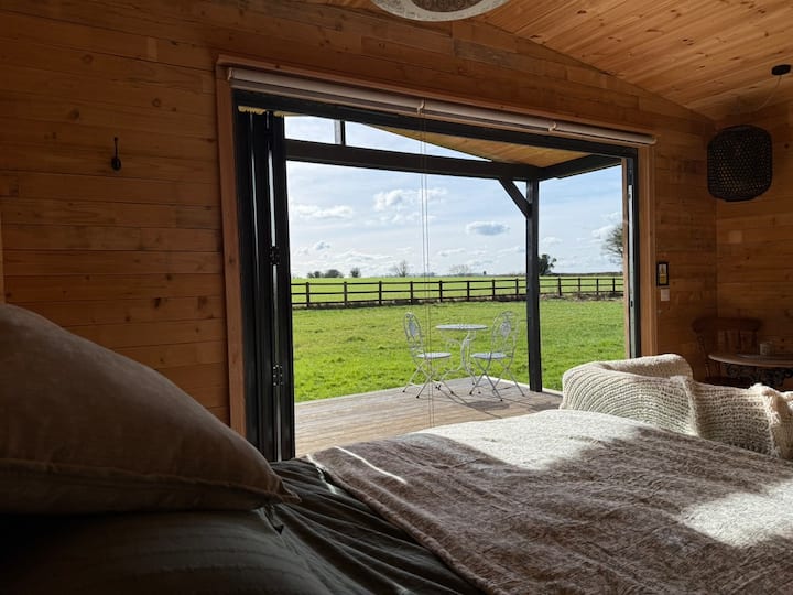 Deer Cabin @ Hogwood Lodge - Wiltshire