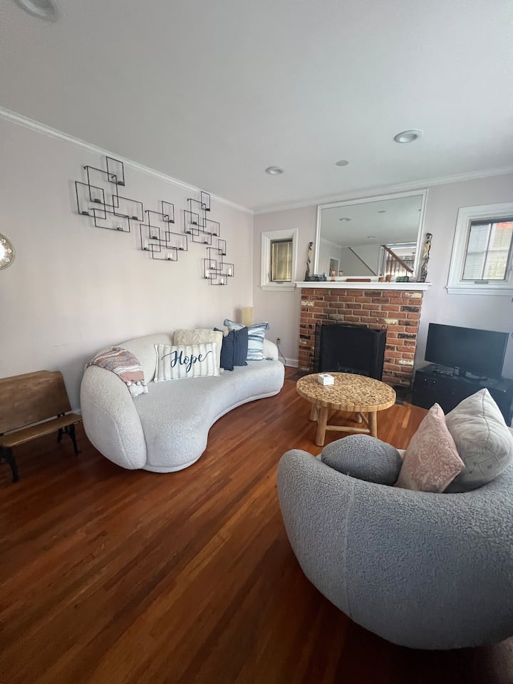 Great House In Chevy Chase - Bethesda, MD