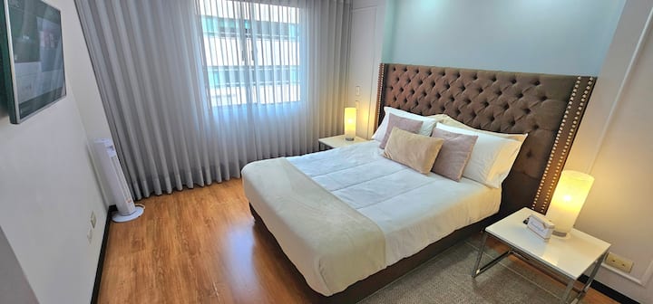 Work & Live In El Poblado | 900 Mb Wifi · Pool - Medellin, Antioquia, Colombia