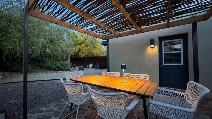 Gorgeous 2 Bedroom Central Tucson Casa + Office - Tucson, AZ
