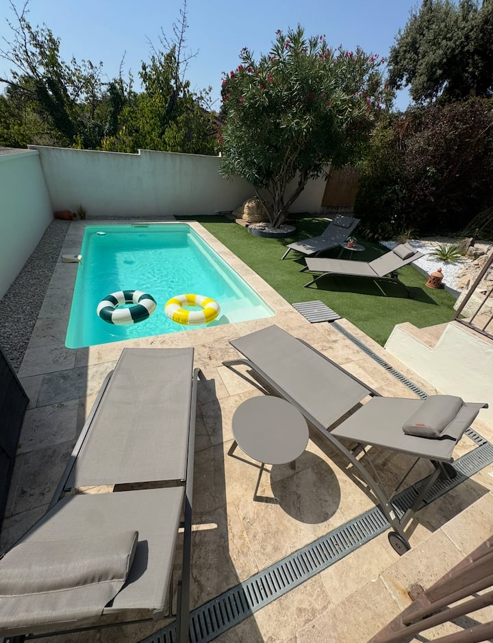 Villa En Provence Avec Piscine Au Calme - Roquemaure