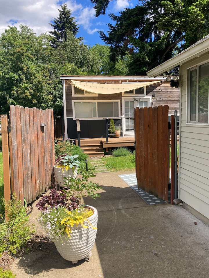 Charming Woodstock Tiny Home - Portland, OR