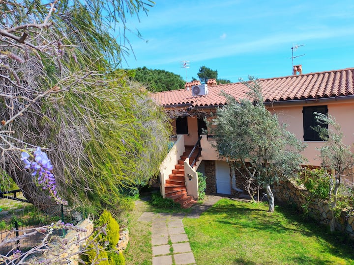 Casa Vacanze Con Grande Terrazza A Costa Rei - Costa Rei