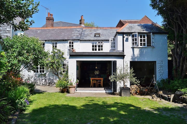 An Artist Residence - Littlehampton