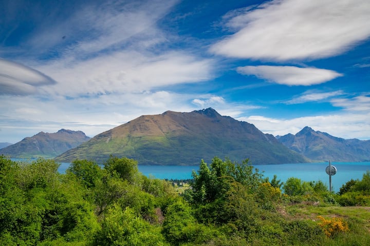 Epic Lake & Mountain Views, Close To Town - Queenstown