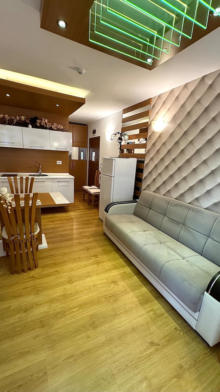 Luxurious Studio Apartment - Pool, Sauna, Gym - Bulgarije