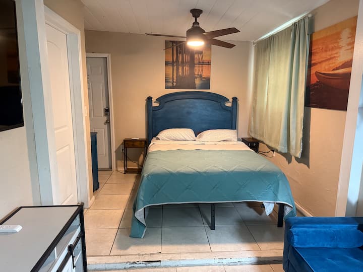 Furnished 1br • Monthly Rental • Near Hospitals - Clearwater, FL