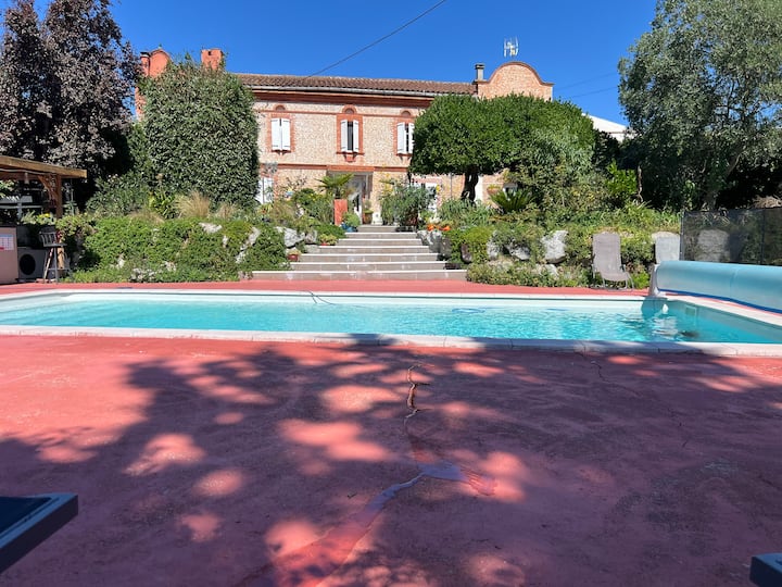Gîte 10 Ad./ 2 Enf. Piscine Chauffée, 4 éPis - Haute-Garonne