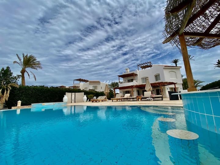 Phase 5 White Villas 4br Pool & Lagoon - Hurghada