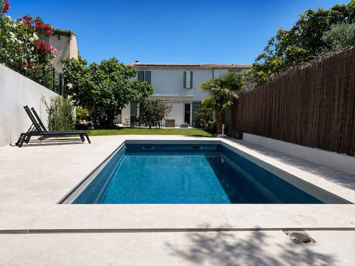 Maison Piscine Chauffée, Four Pizza, Bbq, Plancha - La Fare-les-Oliviers