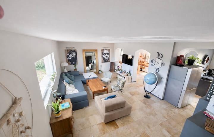 Villa De 6 à 12 Pers Avec Piscine, Boulodrome - Montpellier