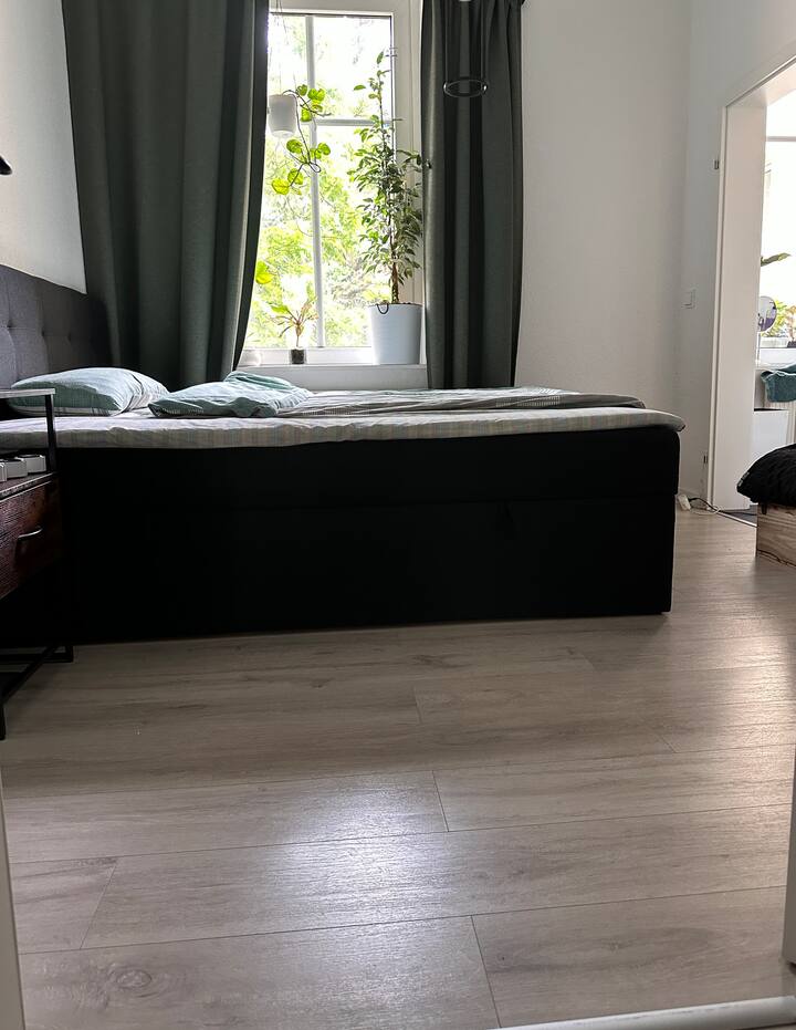 Ein Schlafzimmer In Der Wohnung - Magdeburg