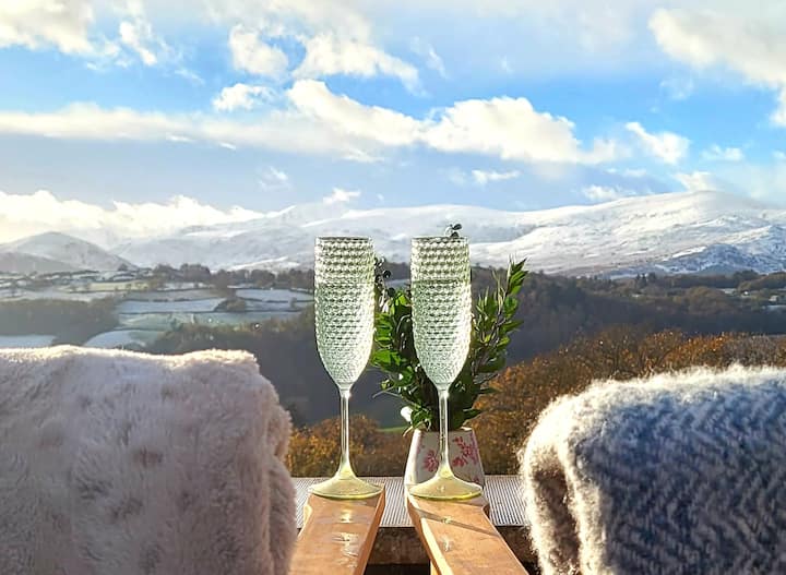 Tŷ Farm Retreat Mountain View Studio With Hot Tub - Wales