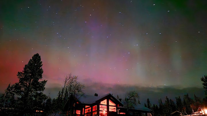Vår I Eggedal – Vakker Hytte Med Fjellutsikt - Norway