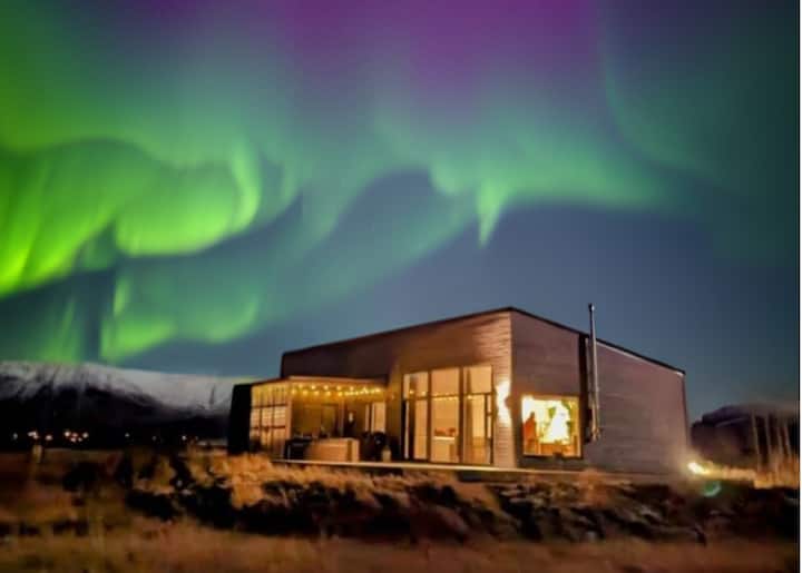 Austurey - Lakefront Villa - Islande