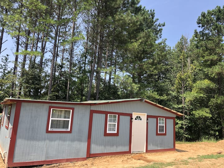The Bunk House - Wall Doxey State Park, Holly Springs