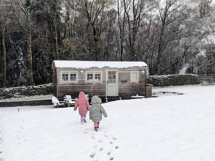 Dog Friendly Shepherd Hut, Settle, North Yorkshire - Yorkshire
