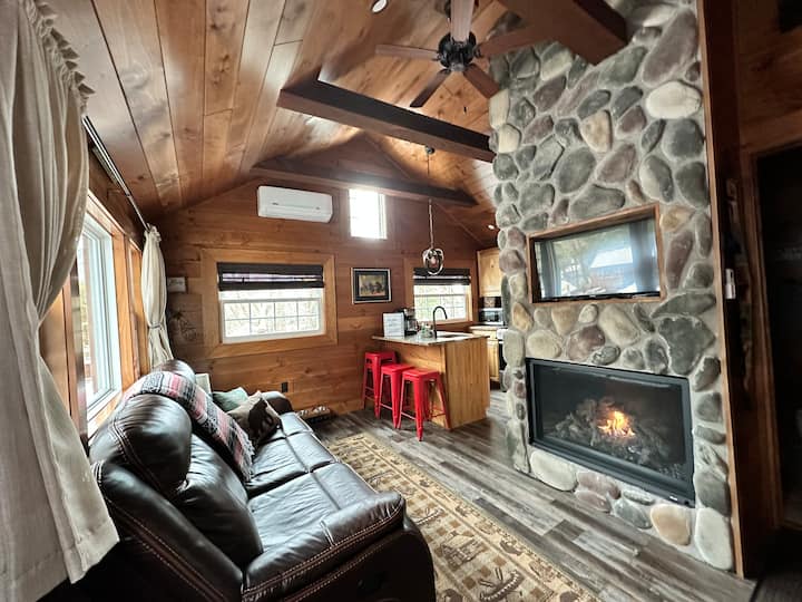 "Cottage 6th Lake" At The Lakes Cottages - Old Forge, NY