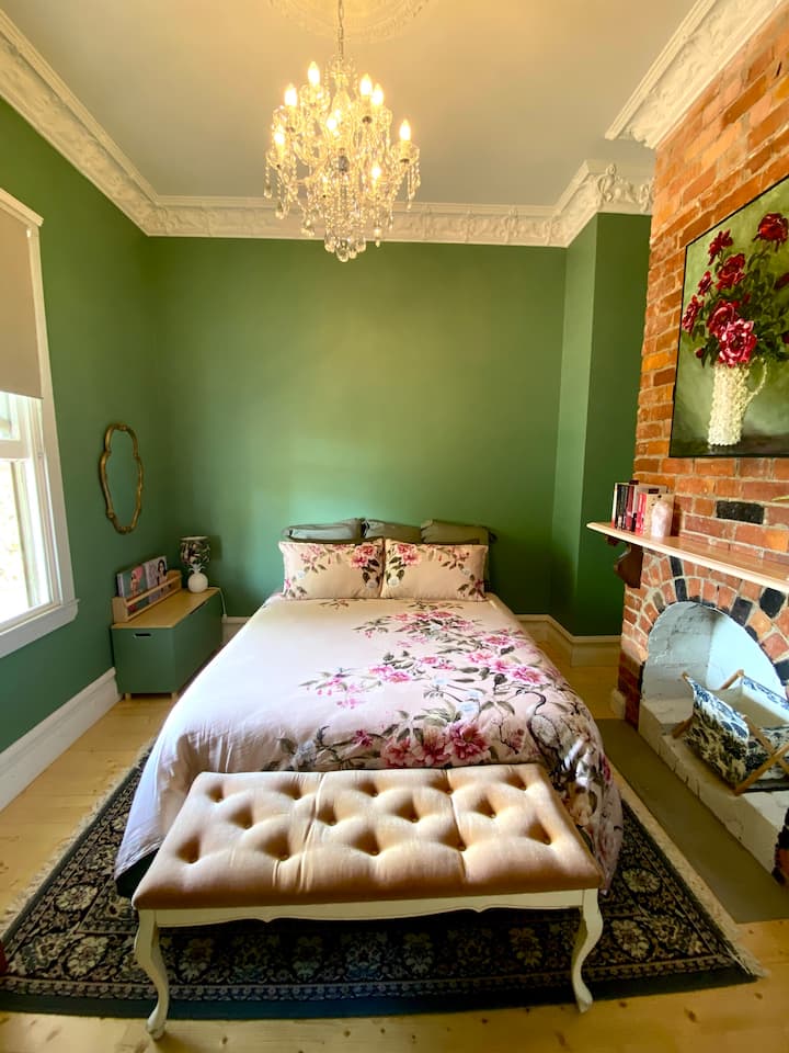 The Darling - Ladies Lodging Green Room - Ballarat