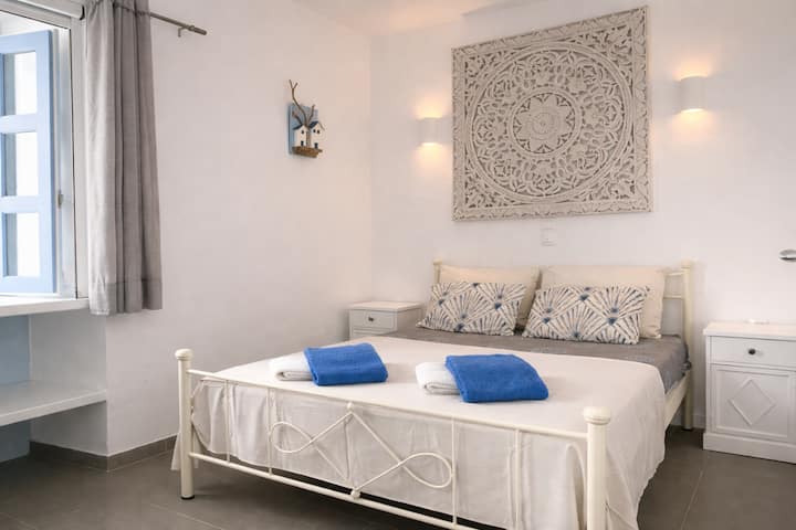 Ilia Appartement Au Cœur De Parikia. Tout à Pied ! - Paros