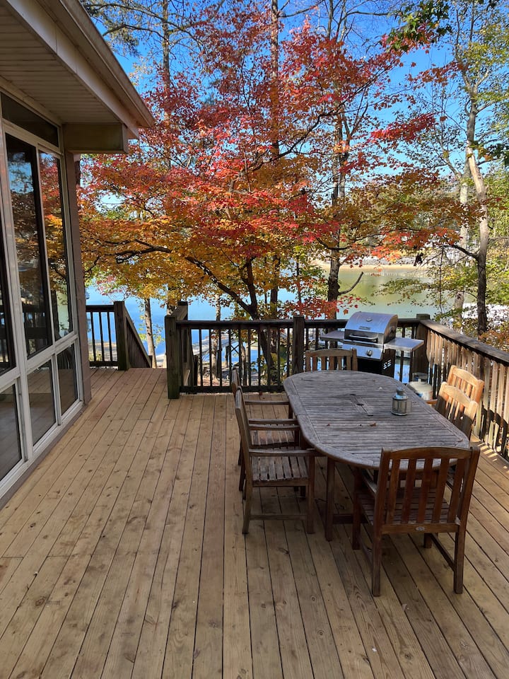 Lakefront Paradise 2 Bedroom Getaway On Lake Wylie - Lake Wylie, SC