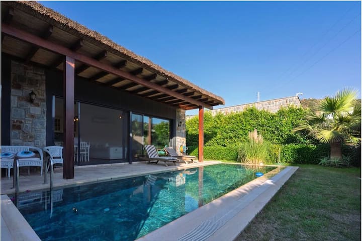 Luxury Villa In Bodrum - Gündoğan