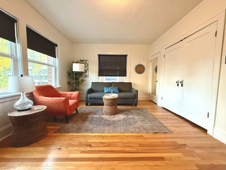 Great Location, Walk To Everything! 10 Min To Dt! - Portland, OR