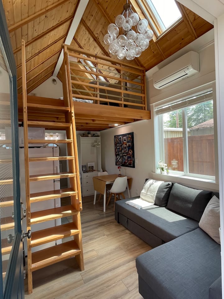 Brightwood Loft - Tiny House - Eugene, OR