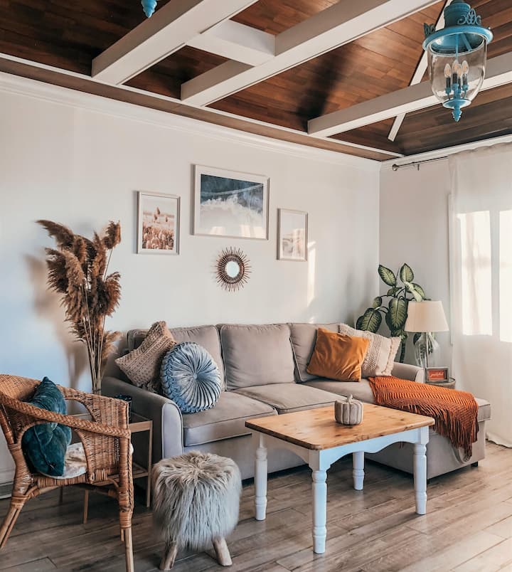 Laidback Luxury Near Prince Edward County! - Brighton