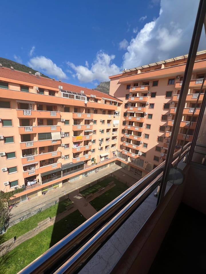 Modern Two Bedroom Apartment For 
Five Persons - Budva