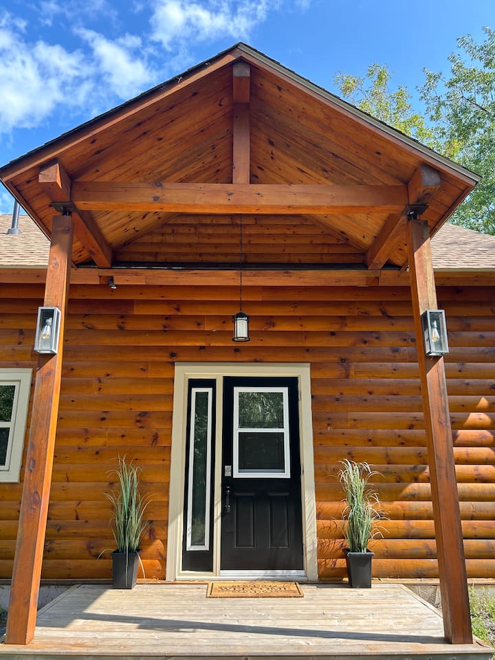 Log Cabin In Wentworth, W Wood Stove & Hot Tub - Nova Scotia