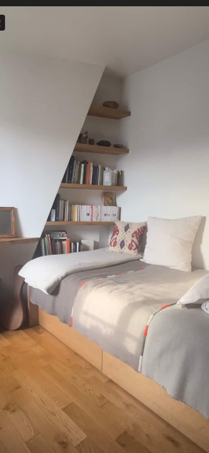 Charmant Mini Studio Sous Les Toits De Montmartre - París