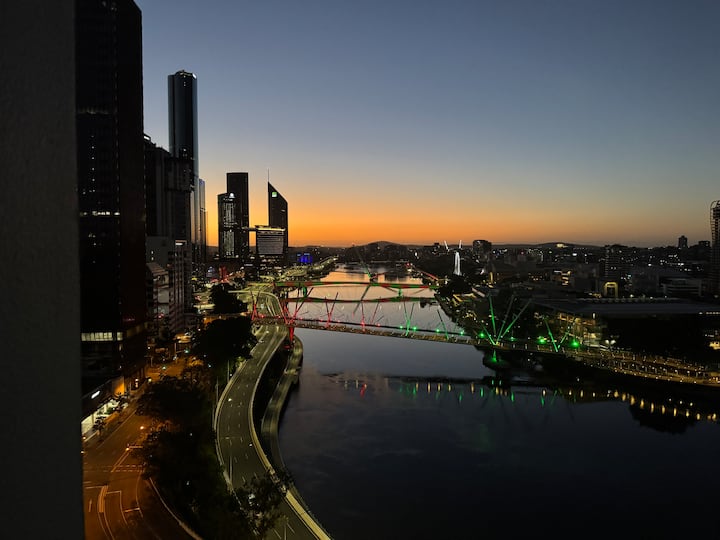 Riverfire Apartment Breathtaking Views Freecarpark - Spring Hill