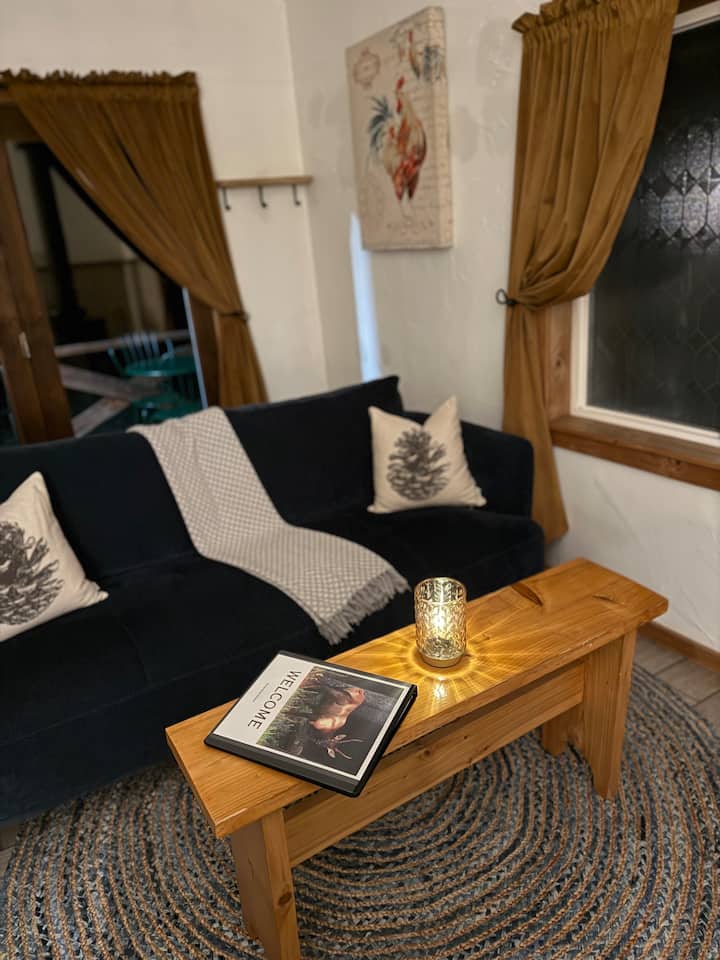 The Rustic Retreat - Forks, WA