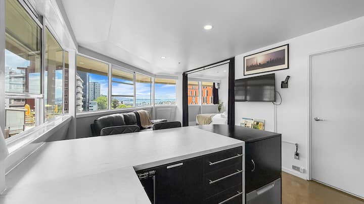 Whitaker Wish | Spacious, City Apt With Sea View - オークランド